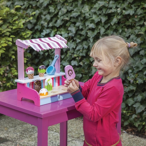New Classic Toys Ijskraam | Aanbieding bij PLUSTOYS